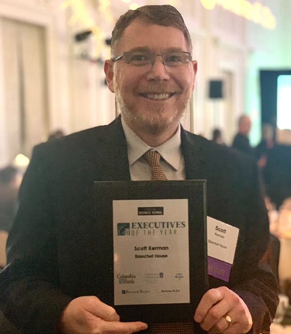 Scott Kerman ’89 - Santa Clara Magazine