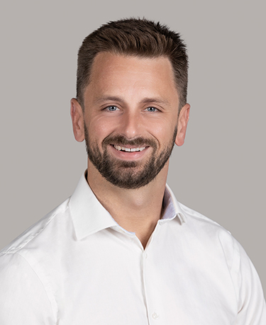 Daniel Olson ‘10 - Santa Clara Magazine